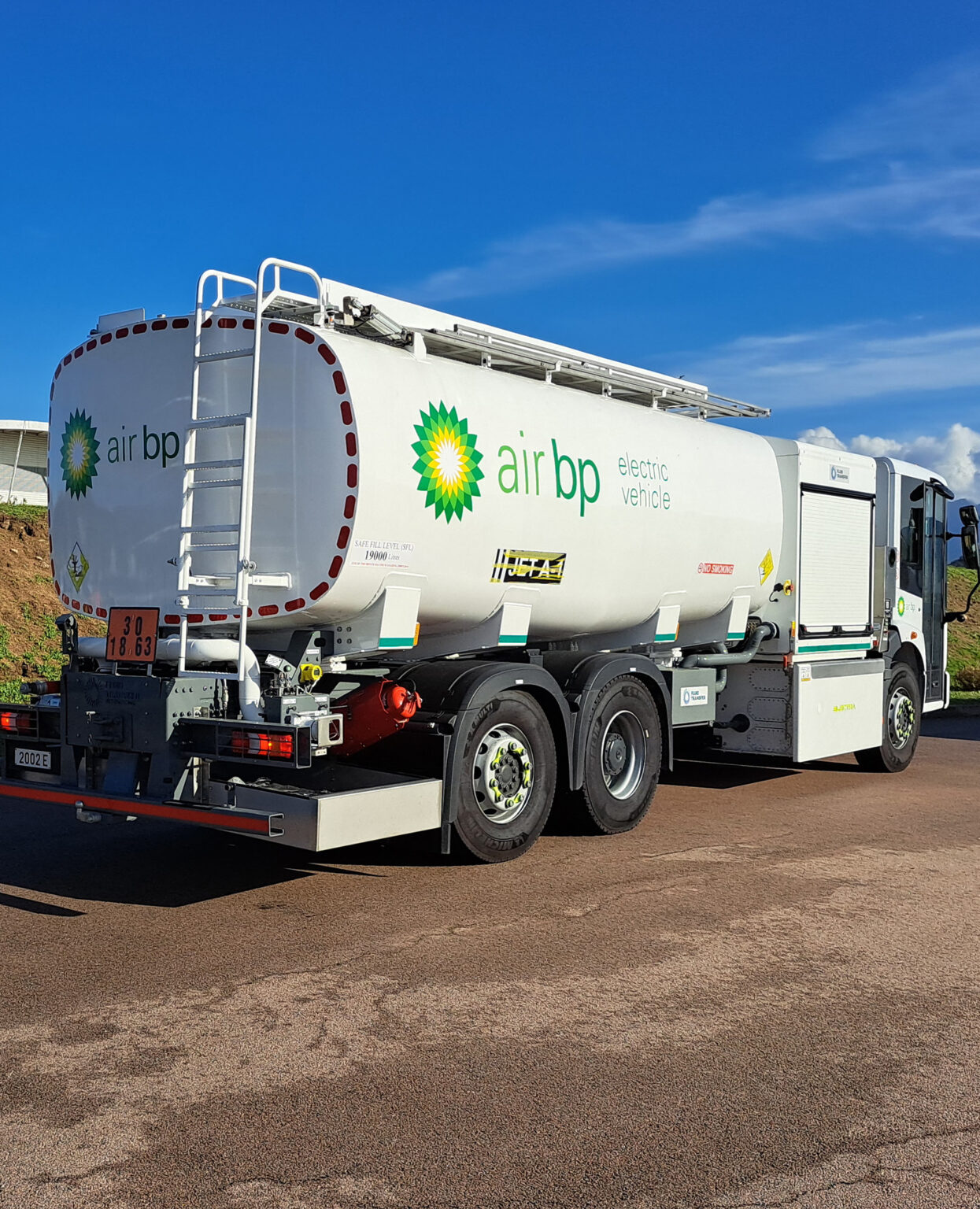 Environnement - Air BP présente un nouveau véhicule d'avitaillement ...